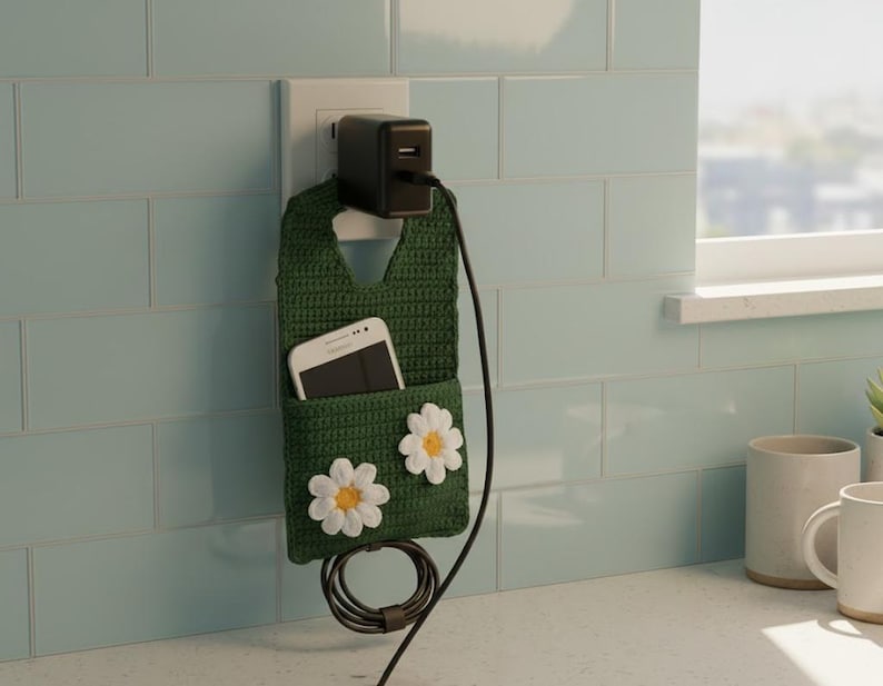 Crochet Mobile Charger Holder Pattern | Sturdy Wall Plug Pouch ...