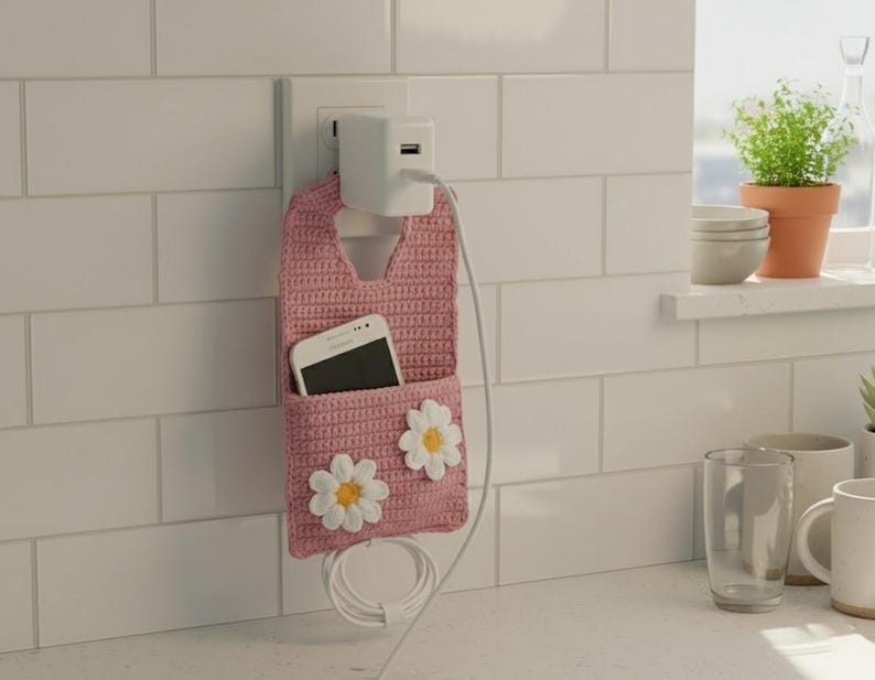 Crochet Mobile Charger Holder Pattern | Sturdy Wall Plug Pouch ...