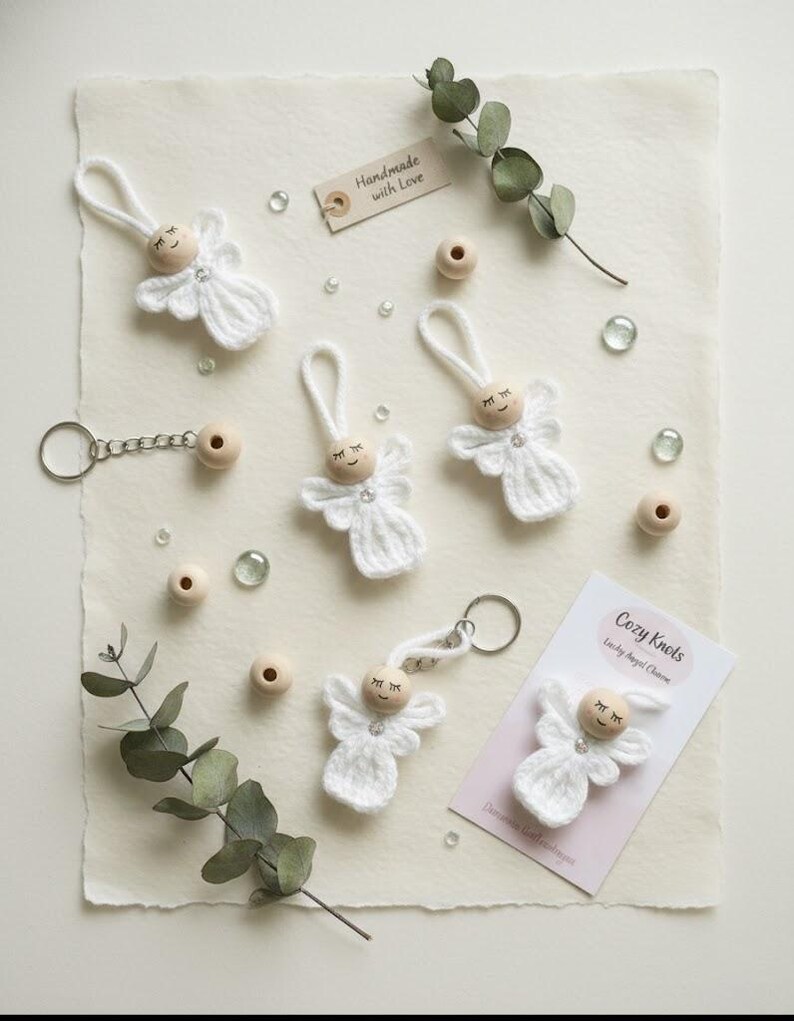 Easy Crochet Angel Pattern PDF and Video Tutorial | Keychain, Ornament ...