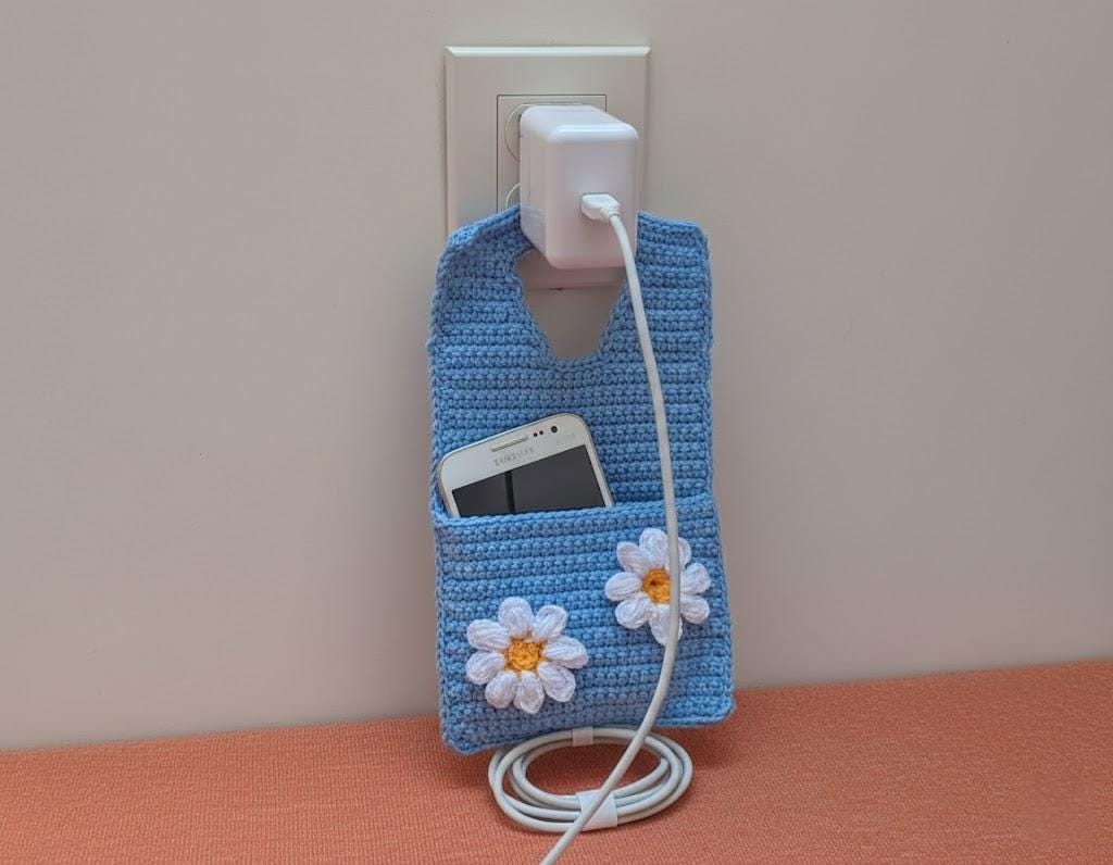 Crochet Mobile Charger Holder Pattern | Sturdy Wall Plug Pouch ...