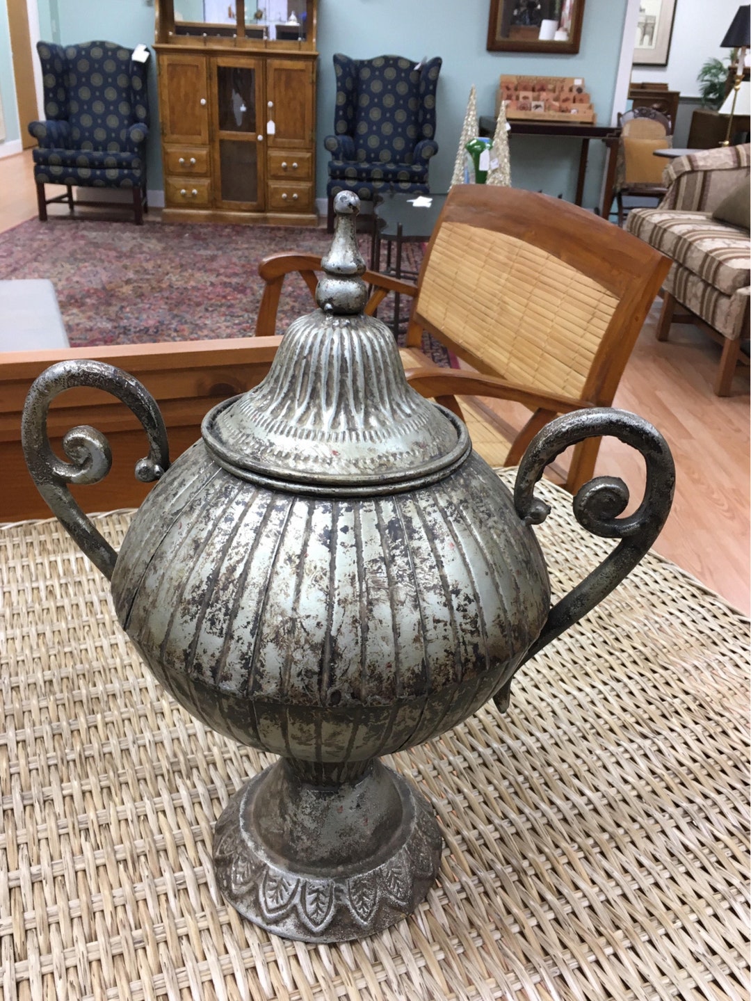 Metal Trophy Urn W/lid Farmhouse Inspired Table Centerpiece - Etsy