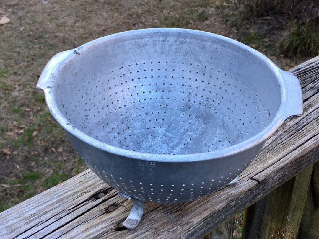 Vintage Wear Ever Colander No. 3123, Aluminum Colander, Strainer ...