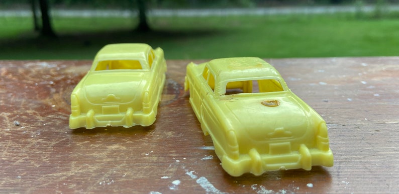2 Plasticville USA Yellow Cars Sedan Model Car Mid Century Nostalgic ...