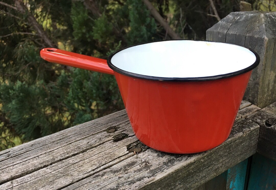 Perfect Red Enamelware Pot for a Gallery Wall Small Vintage Red Enamel ...