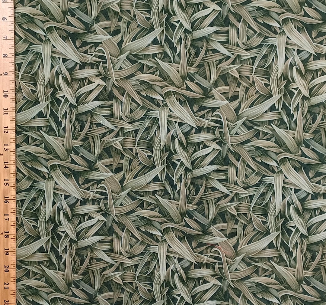 1 Fat Quarter PLANTAIN LEAVES COLLAGE Through the Garden Gate Valori ...