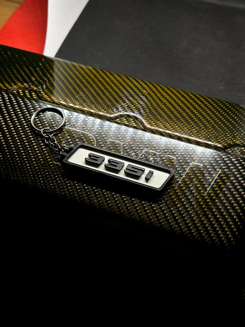 BMW 335i Keychain: 3D Printed Car Badge Keyring - Etsy