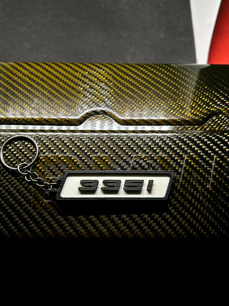 BMW 335i Keychain: 3D Printed Car Badge Keyring - Etsy