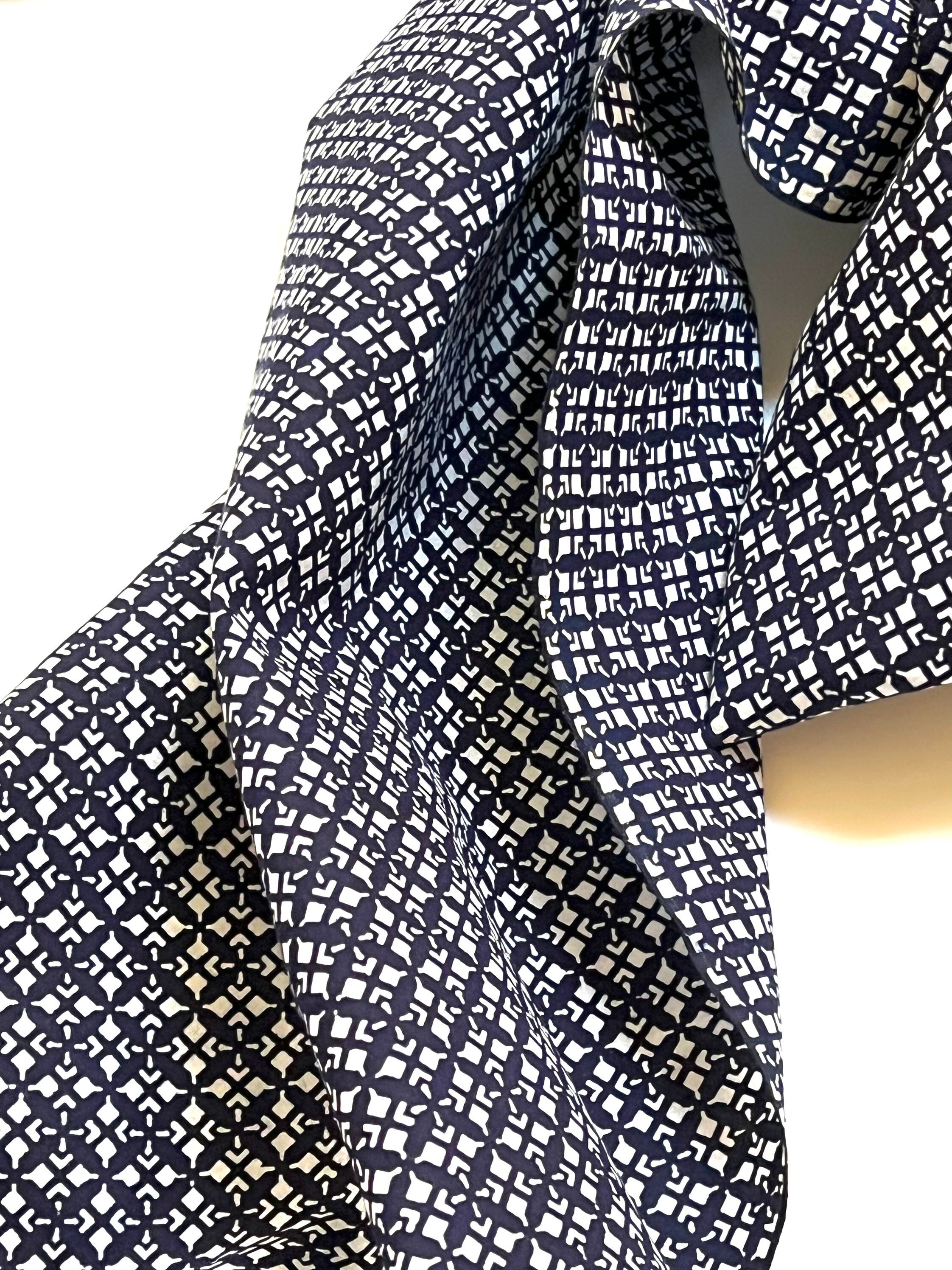 Japanese Yukata Cotton Kimono Fabric Indigo and White Geometric Retro ...