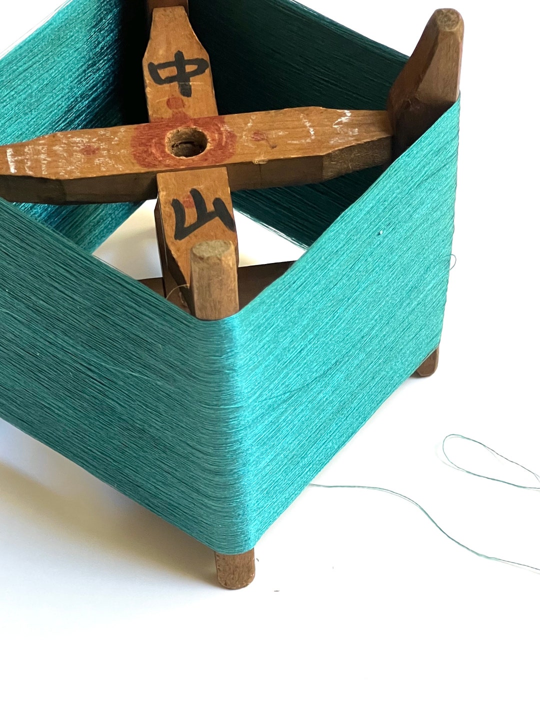 Vintage Japanese ITOMAKI Wooden Weaving Spool Silk Bobbin. Peacock Blue ...