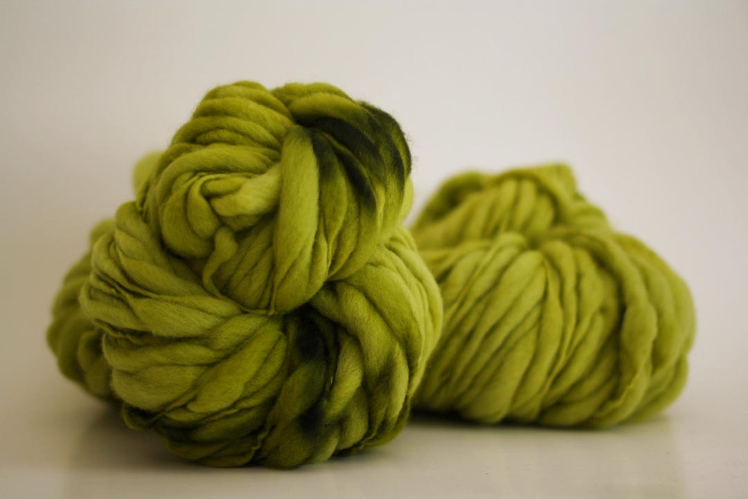 Chunky Handspun Thick and Thin Wool Yarn Slub Hand Dyed Tts™ Demantoid ...