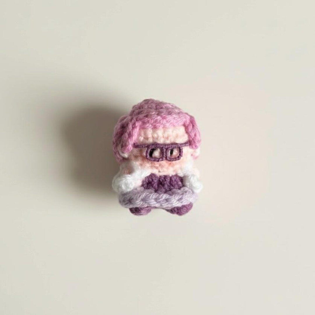 Micro Crochet Analytical Thinker Soul Keychain, 5cm Miniature ...
