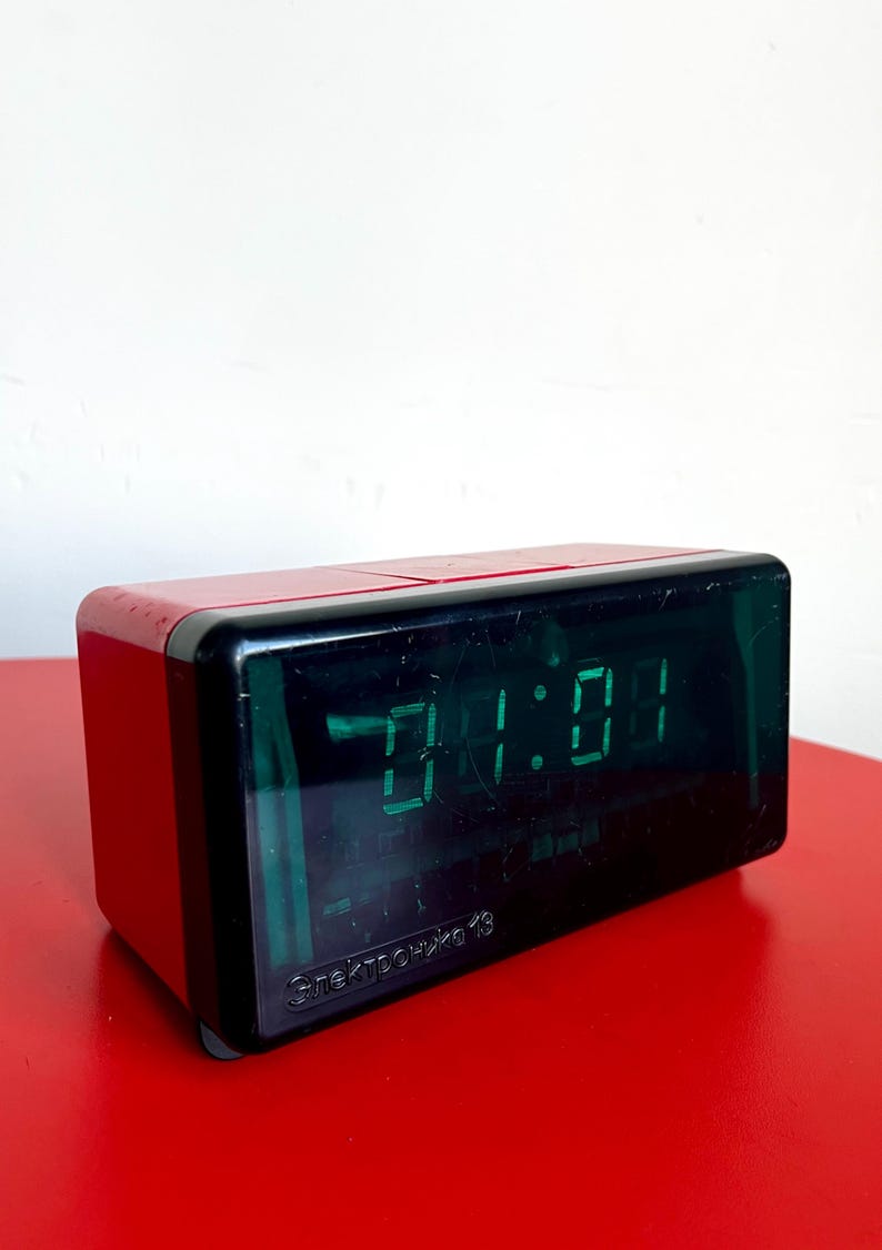 Vintage USSR LED Alarm Clock | Retro Elektronika-19 Desk Clock - Etsy