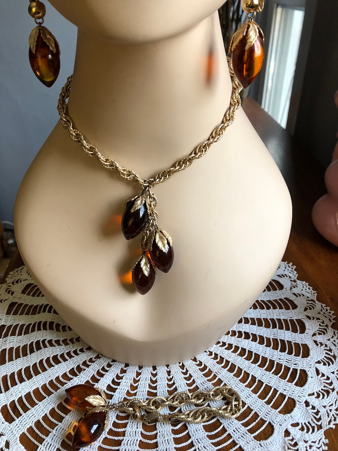 Napier Root Beer Bakelite Acorn Set - Etsy