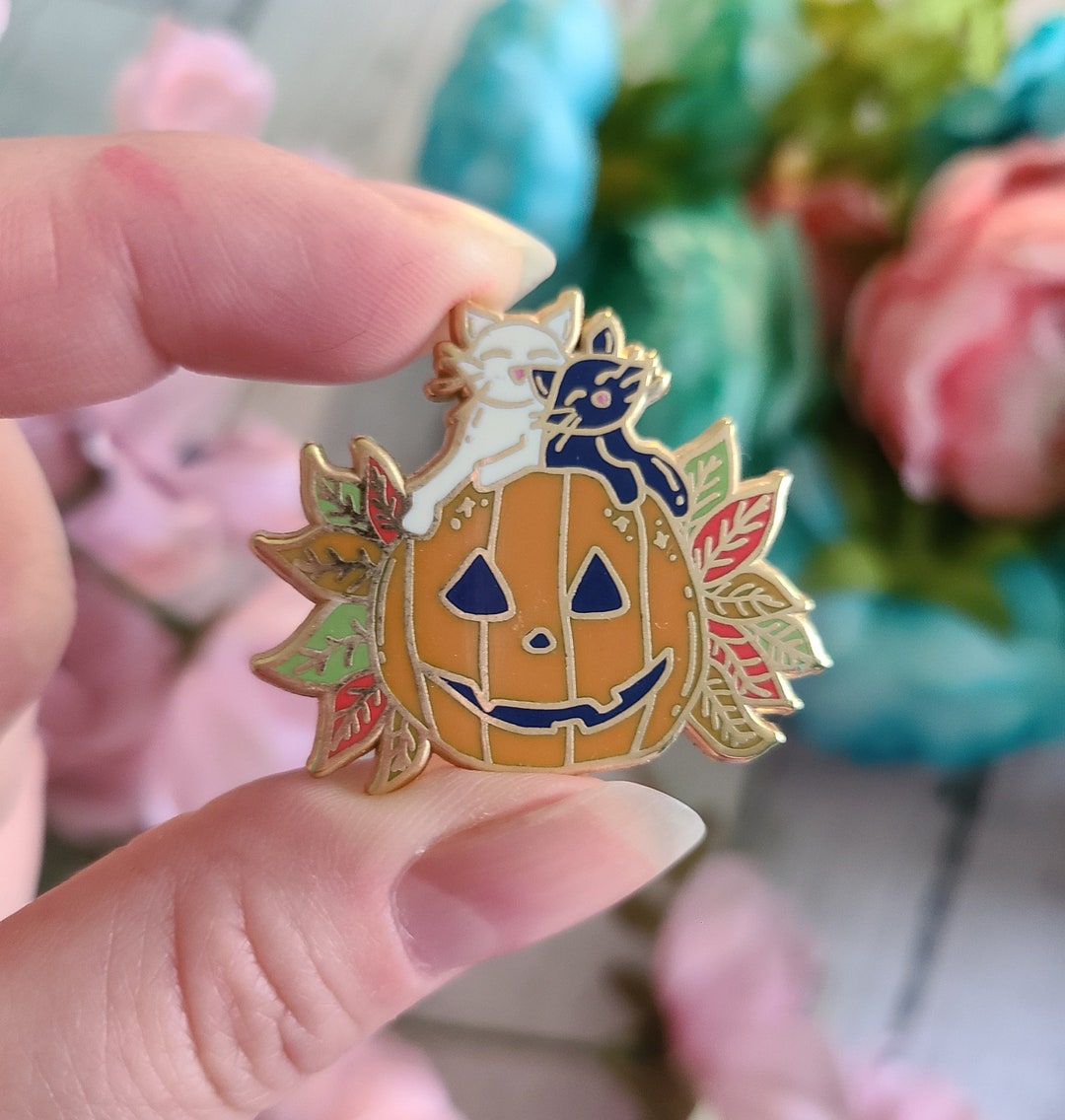 Pumpkin Cat Enamel Pin, Halloween Cat Pin, Autumn Pin, Black Cat Art - Etsy