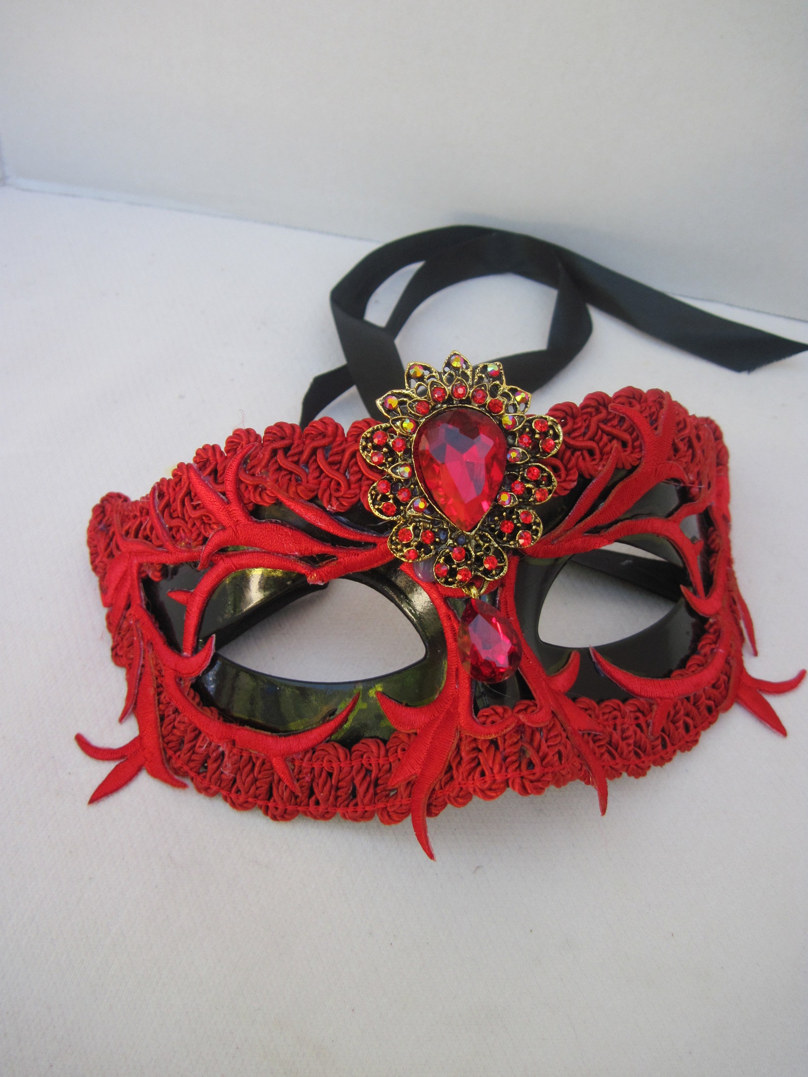 Red & Black Carnival Mask With Red Dangling Crystal Medallion - Etsy