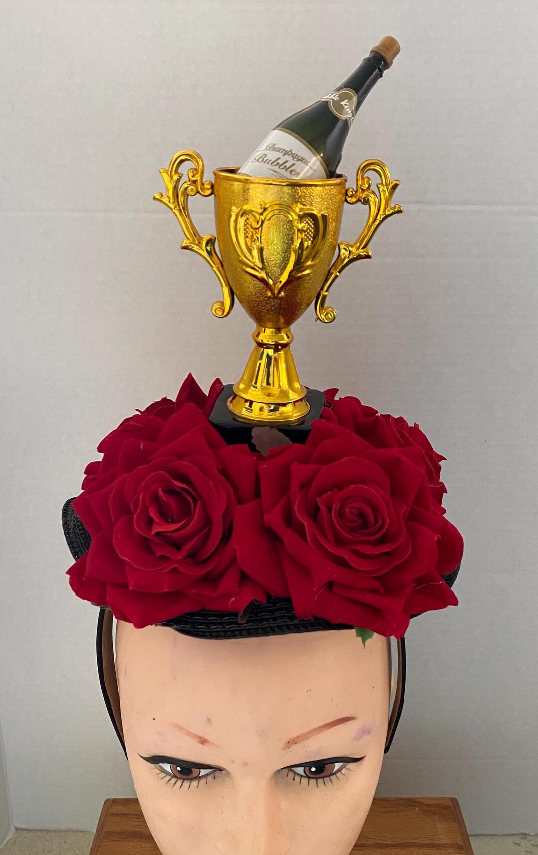Red Roses With Trophy & a Bottle of Champagne - Etsy