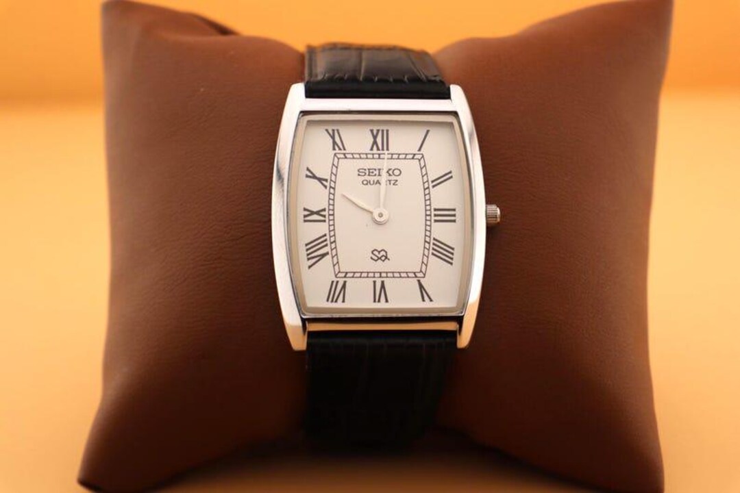 Vintage Seiko Quartz Tank Watch - Etsy