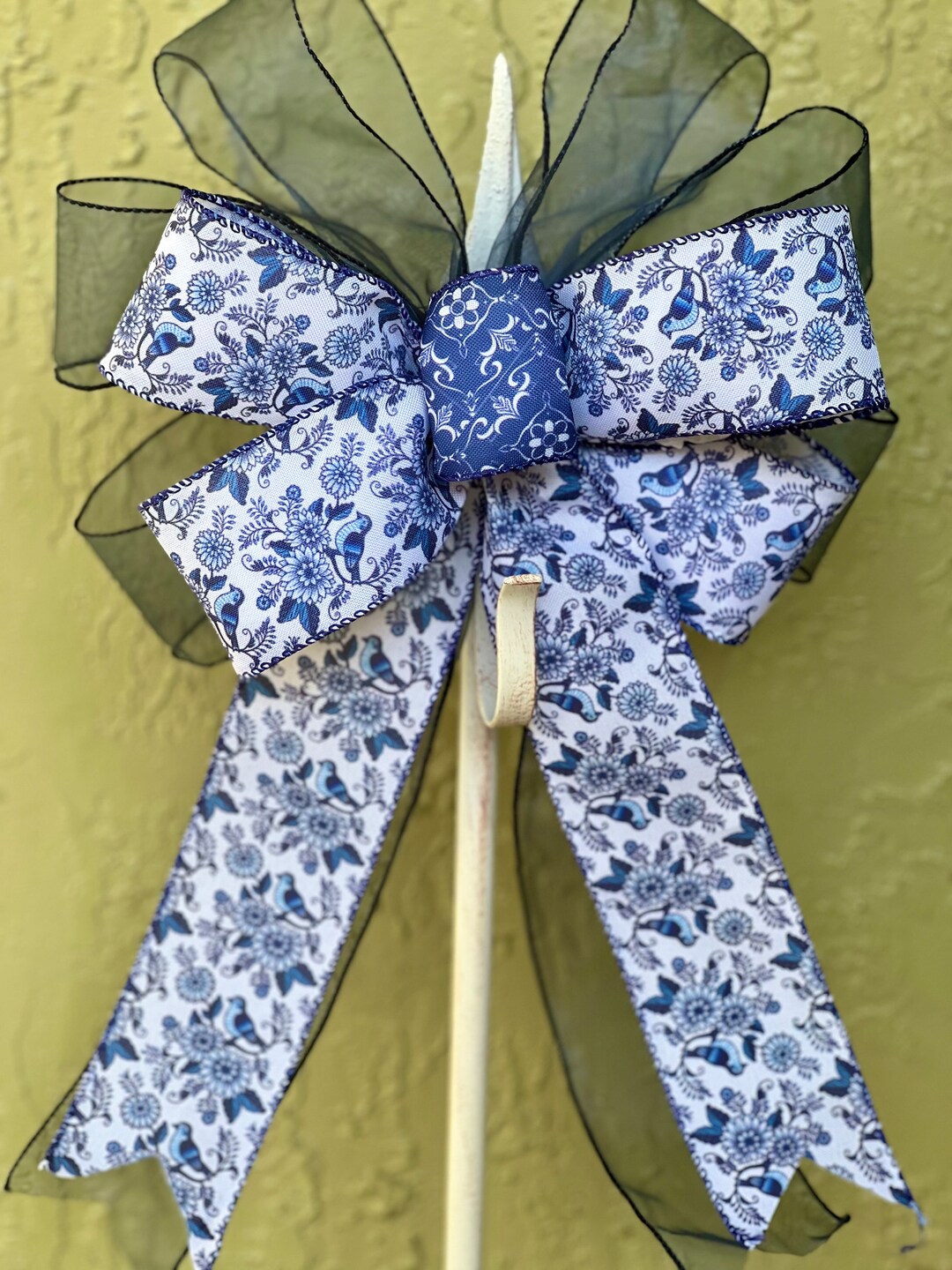 Large Elegant Blue and White Wreath Bow, Handcrafted Bow With Bird and ...