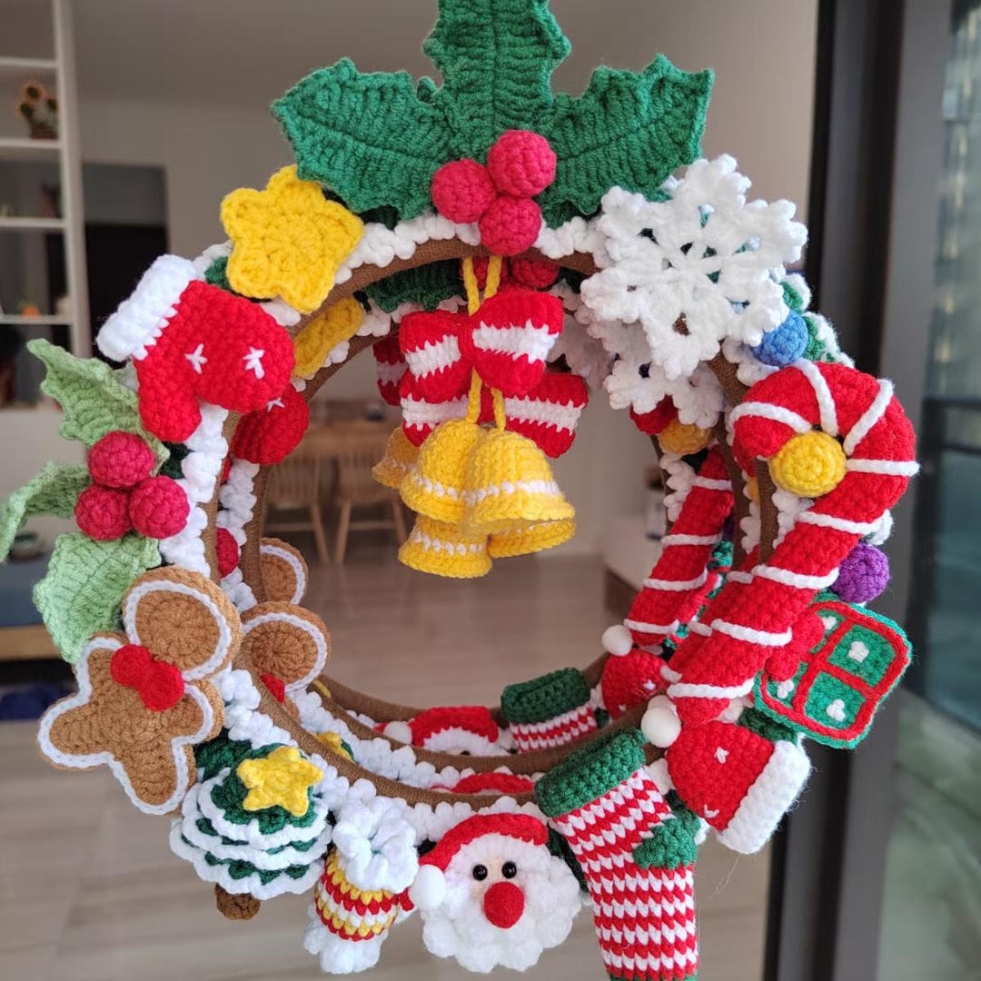 Christmas Wreath Crochet Pattern – Santa, Tree, Gingerbread, Bell ...