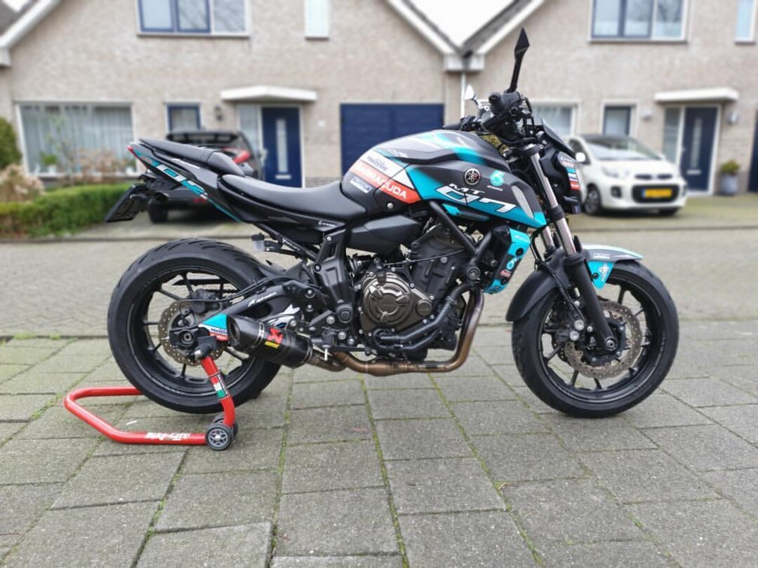 Yamaha MT 07 'PETRONAS' Graphics Kit – Custom Decals Vinyl Stickers ...