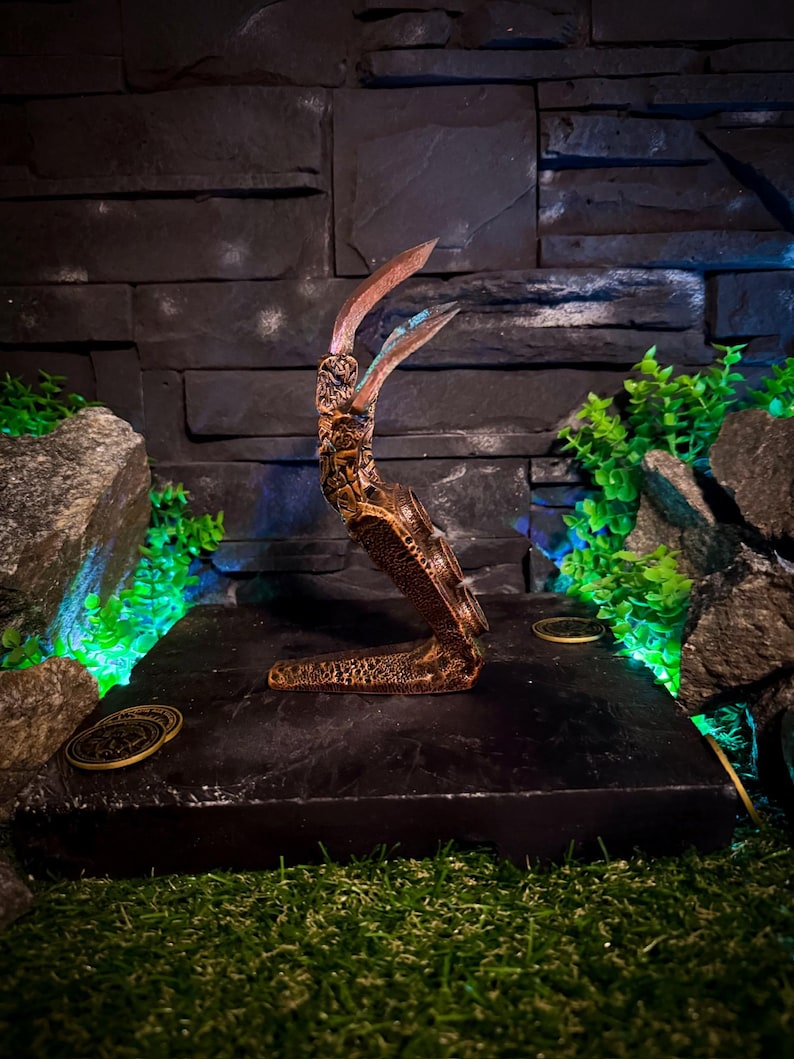 Ruby Dragon Claw Prop, the Elder Scrolls V Home Decor, Skyrim Inspired ...
