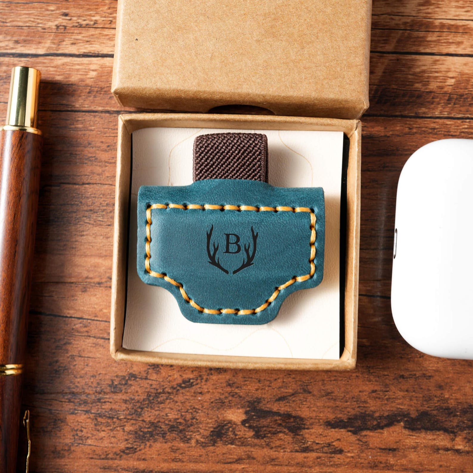 Personalized Leather Magnetic Bookmark With Pen Holder, Reader Gift - Etsy