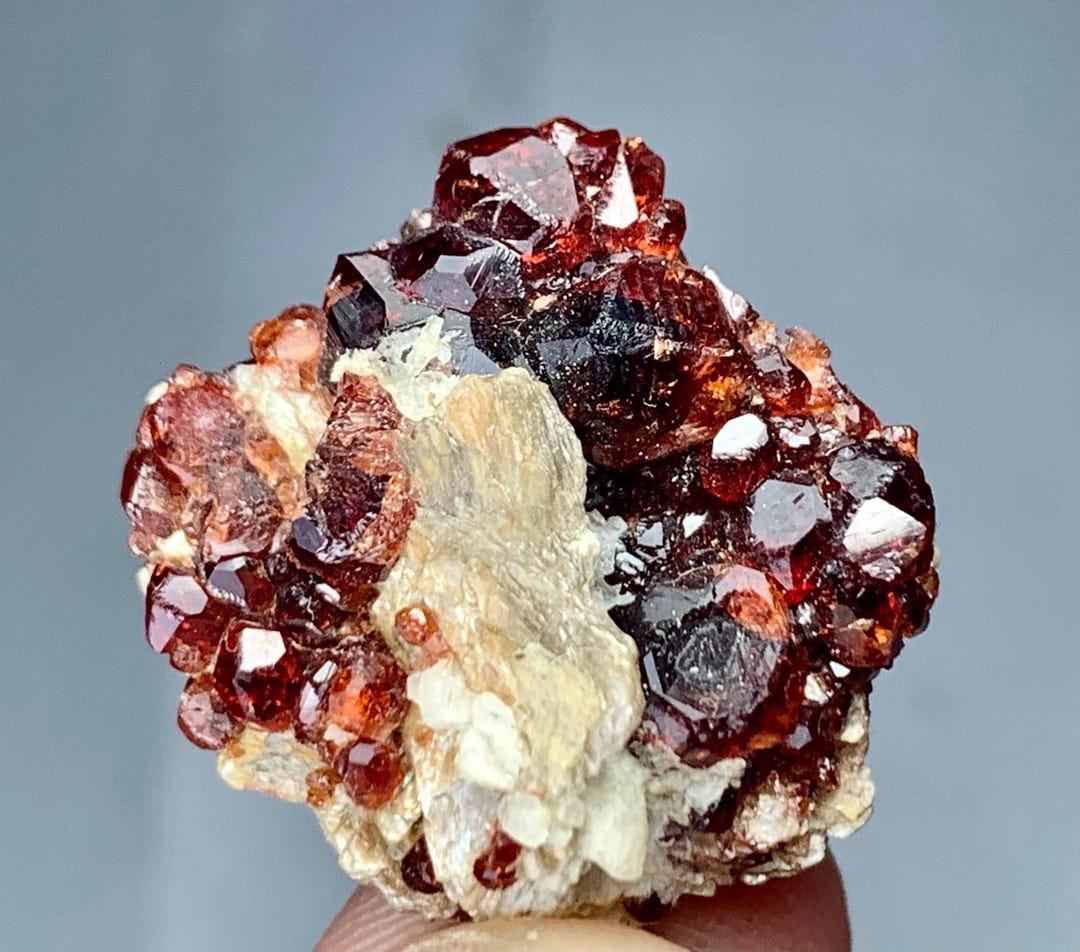 39 Carat Natural Almandine Garnet Crystal Bunch With Mica Combine ...