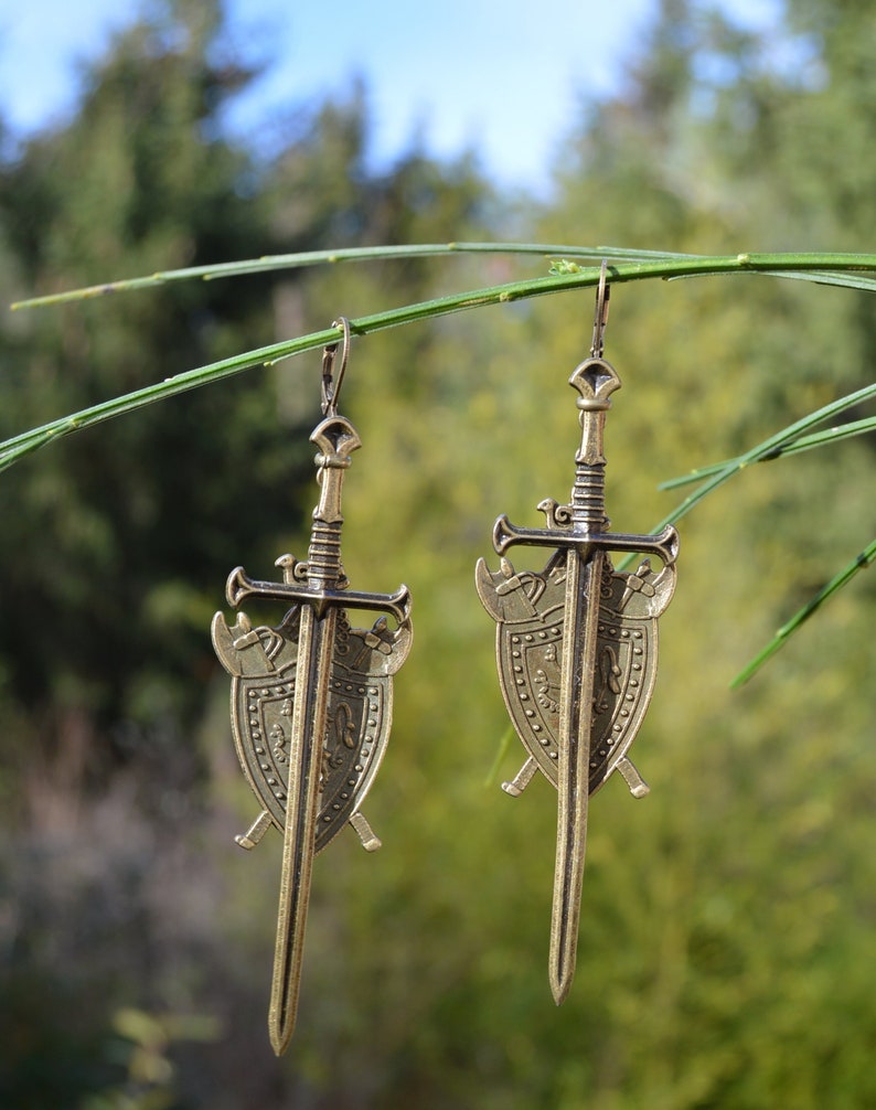 Boucles d'oreilles épée gothique bijoux blason et épée - Etsy France