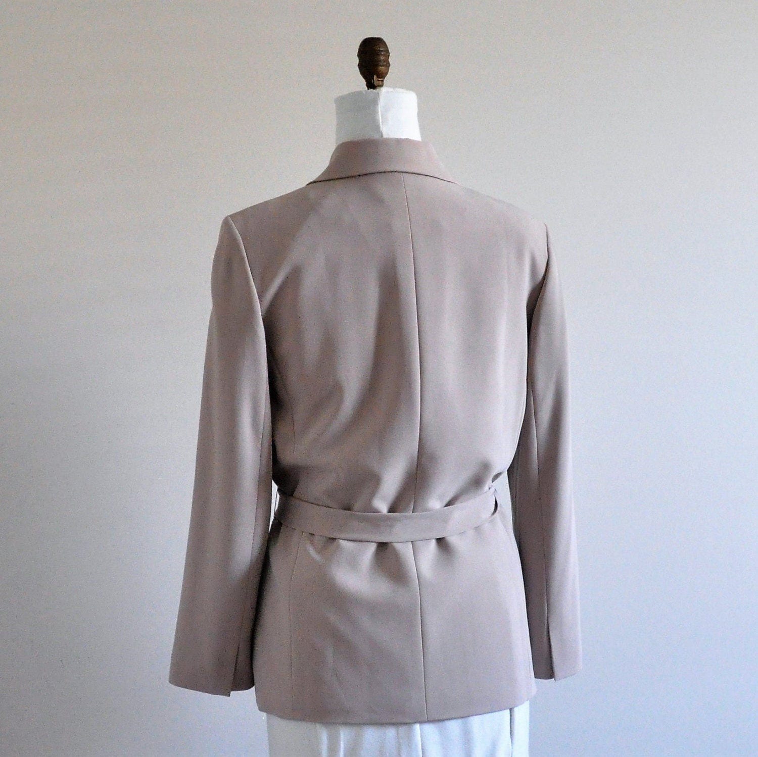 August Max Jacket, Blazer With Sash, Beige, Size 2, Woman's Light ...