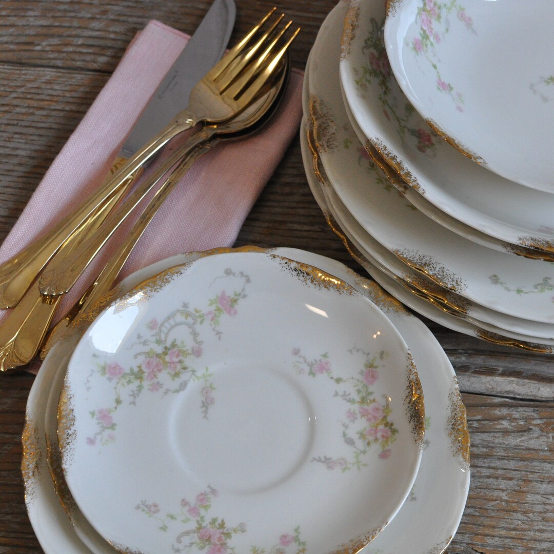 Warwick Old Abbey, Plates, Bowls, Dinner Table, Gold Trim, Gift for Mom ...
