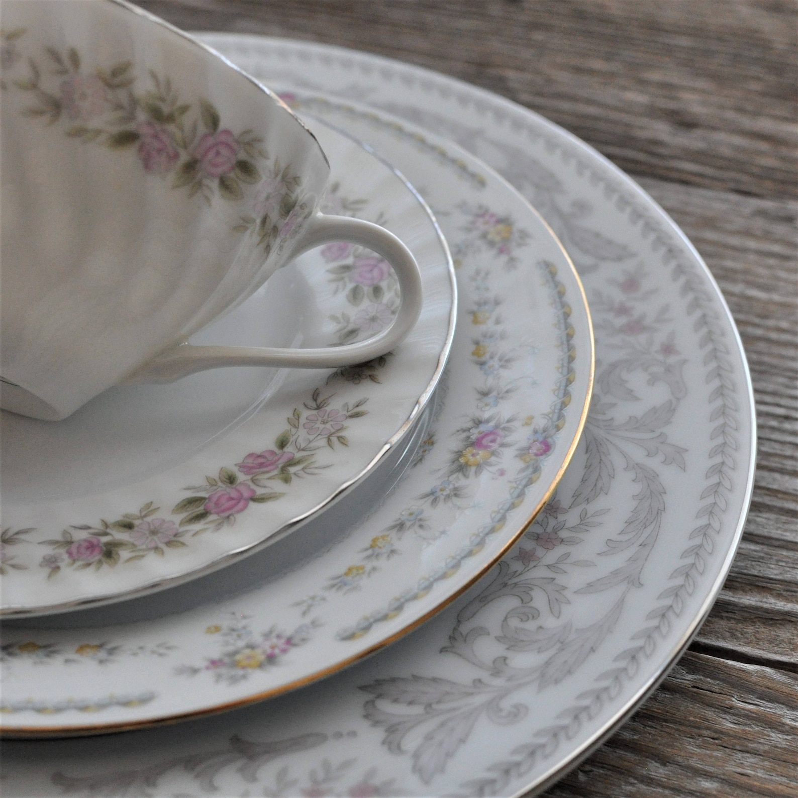 Vintage China Plates - Mismatched - Eclectic Plate Setting - Romantic ...