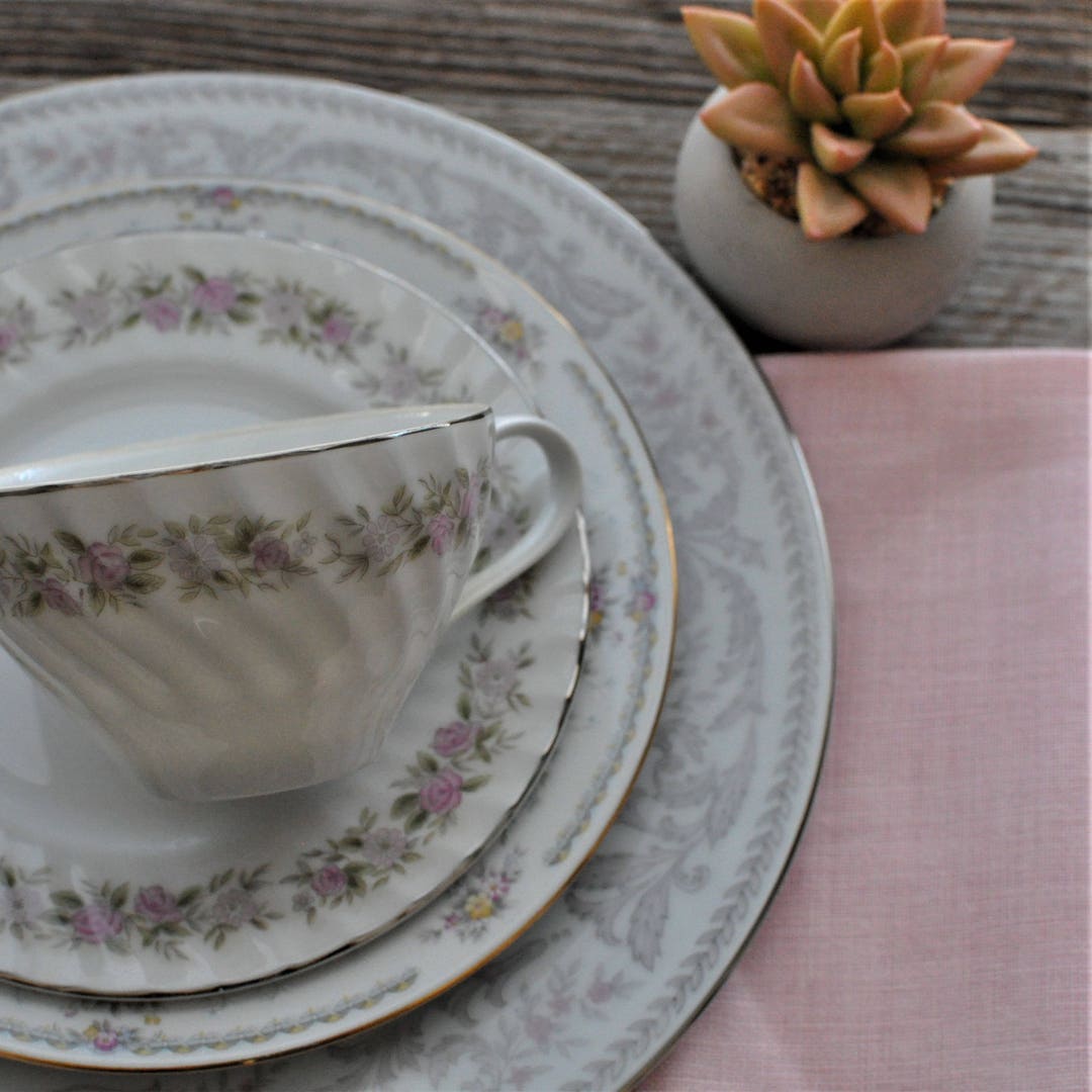 Vintage China Plates - Mismatched - Eclectic Plate Setting - Romantic ...