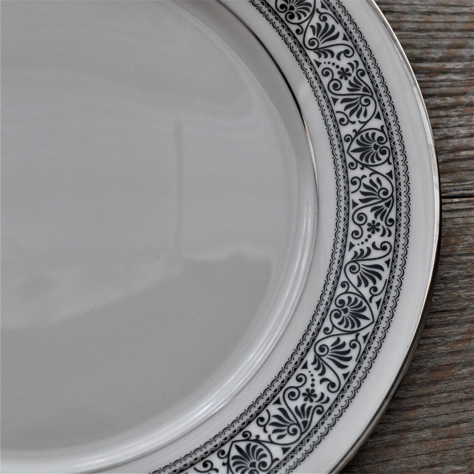 Noritake Prelude Dinner Plate Black and White Wedding - Etsy Italia