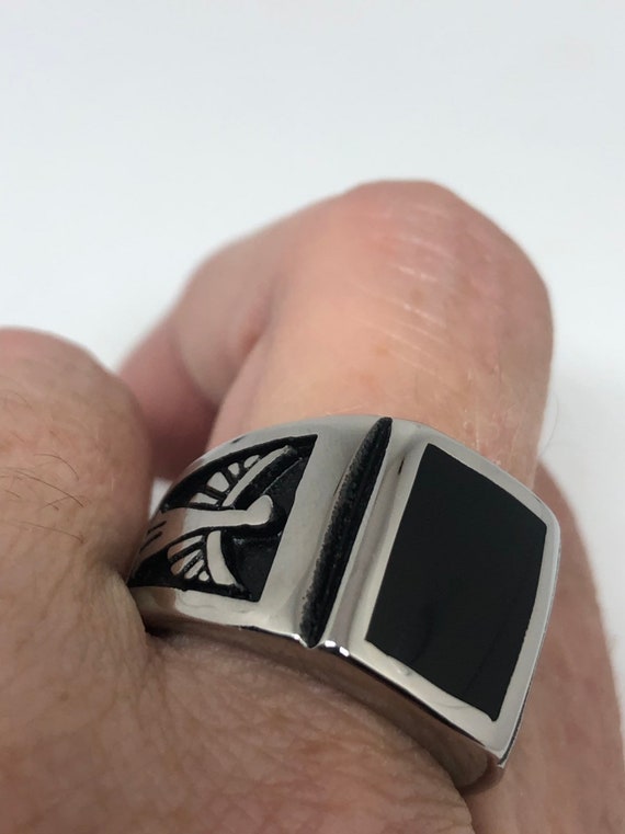 Thunderbird ring store