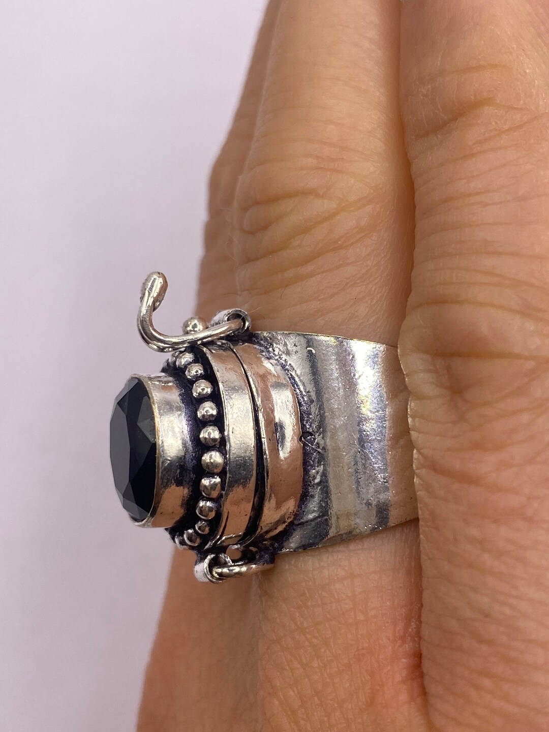 Vintage White Bronze Poison Pillbox Ring - Etsy