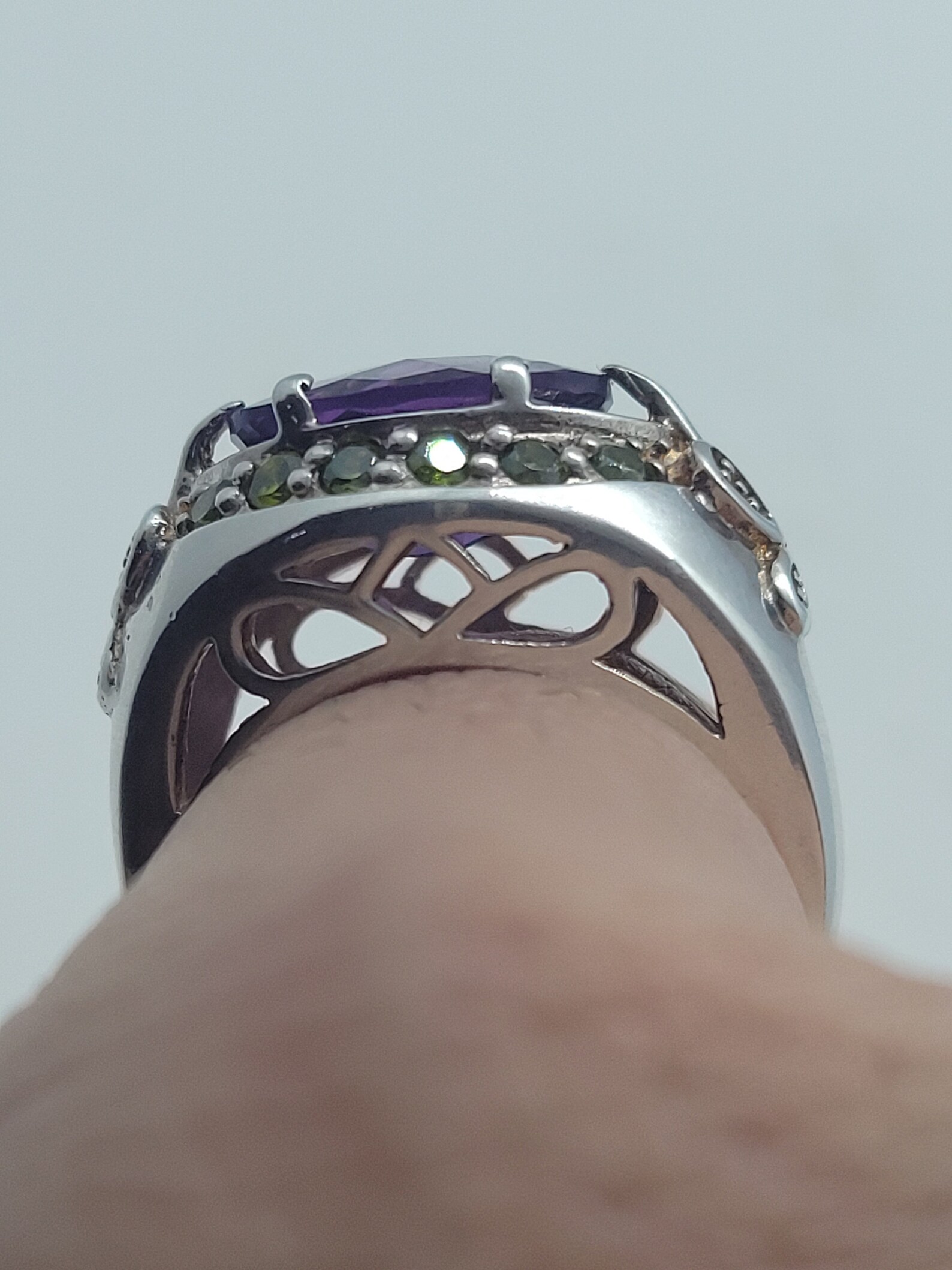 Vintage Purple Amethyst With Green Peridot Sidestones Ring in 925 ...