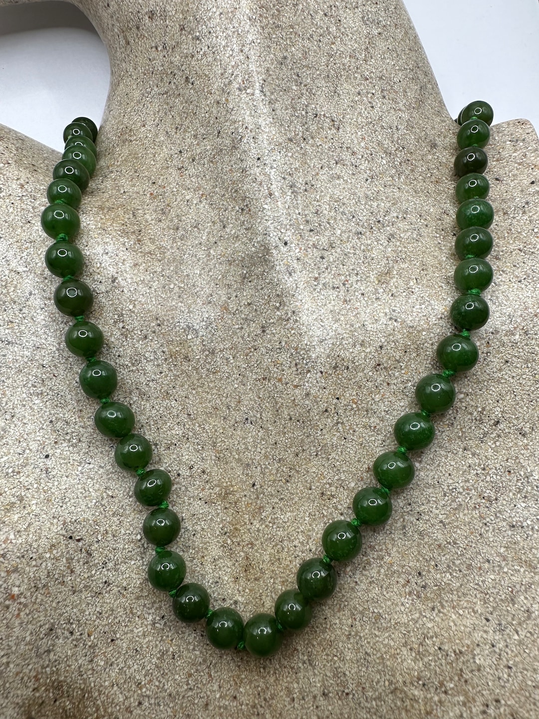 Vintage Jade Beaded 22 Inch Necklace - Etsy