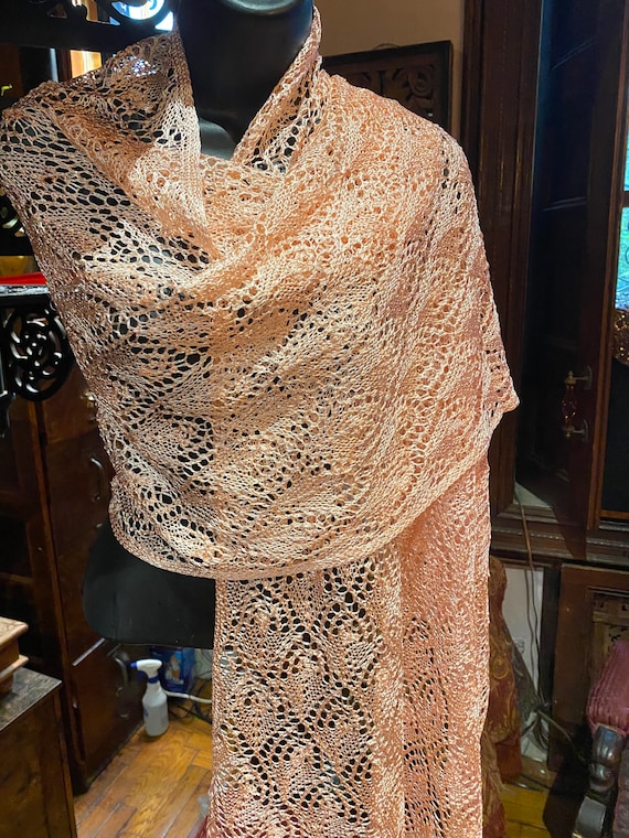 Coral lace wrap - Gem