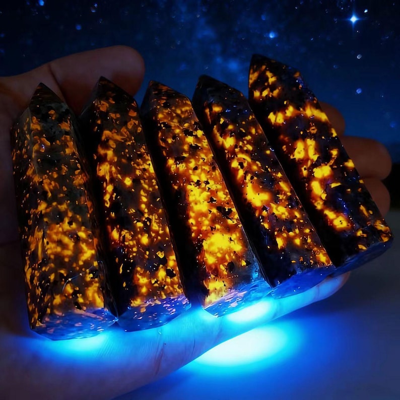 Natural Yooperlite Obelisk Tower Fluorescent Sodalite Crystal Natural ...