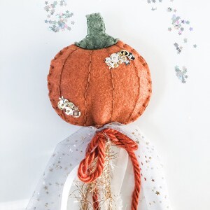 Pumpkin Wand//magicwand•halloween Wand•woodenwand•animalwand•flower ...