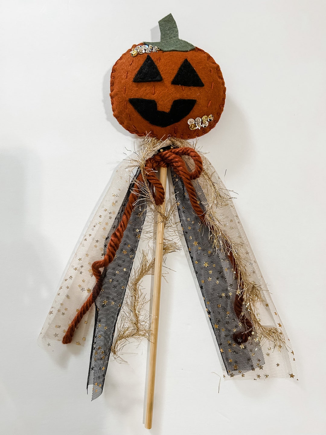 Jack O Lantern Wand//magicwand•halloween Wand•woodenwand•animalwand ...