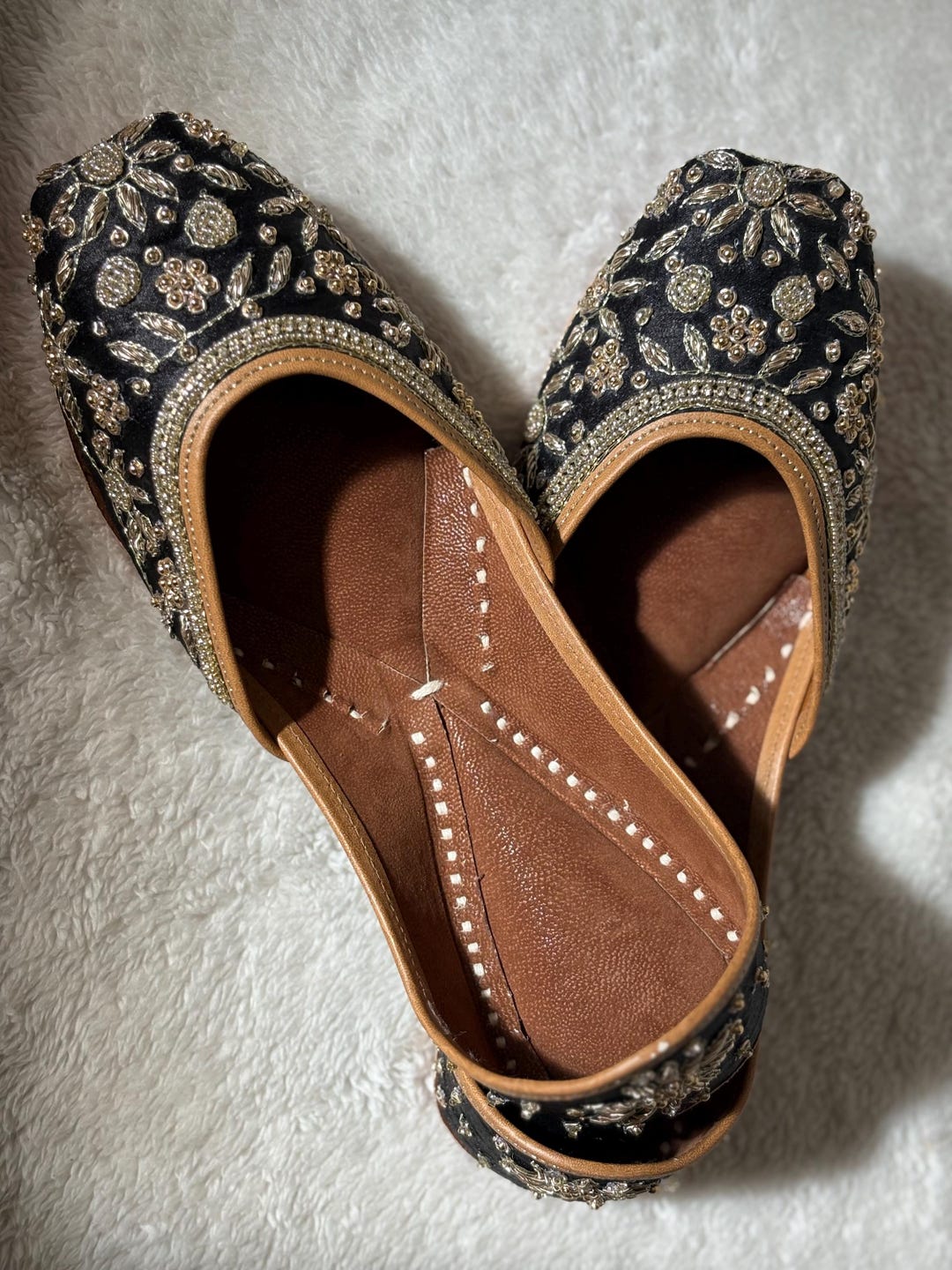 Handmade Embroidered Punjabi Jutti | Indian Leather Flat Shoes - Etsy