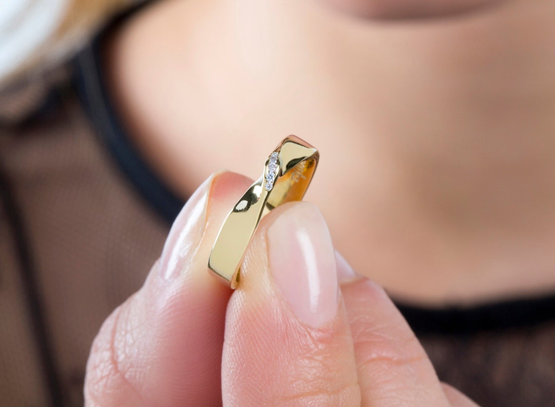 GOLD Mobius Ring With Diamonds Solid YELLOW GOLD Ring 9K - Etsy