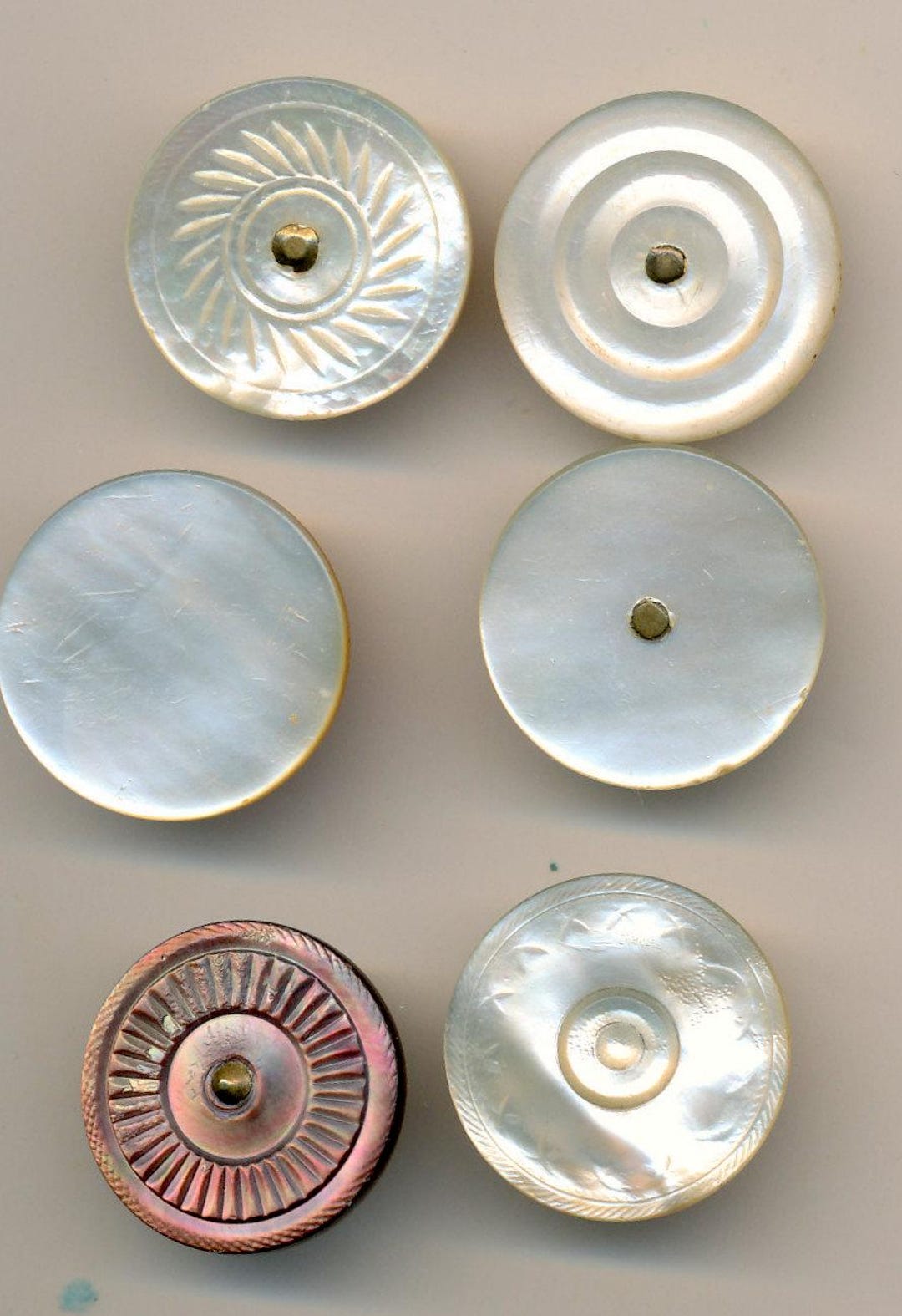 Antique Pearl Shell Buttons Some Beautifully Carved -lot 3 Colonial ...