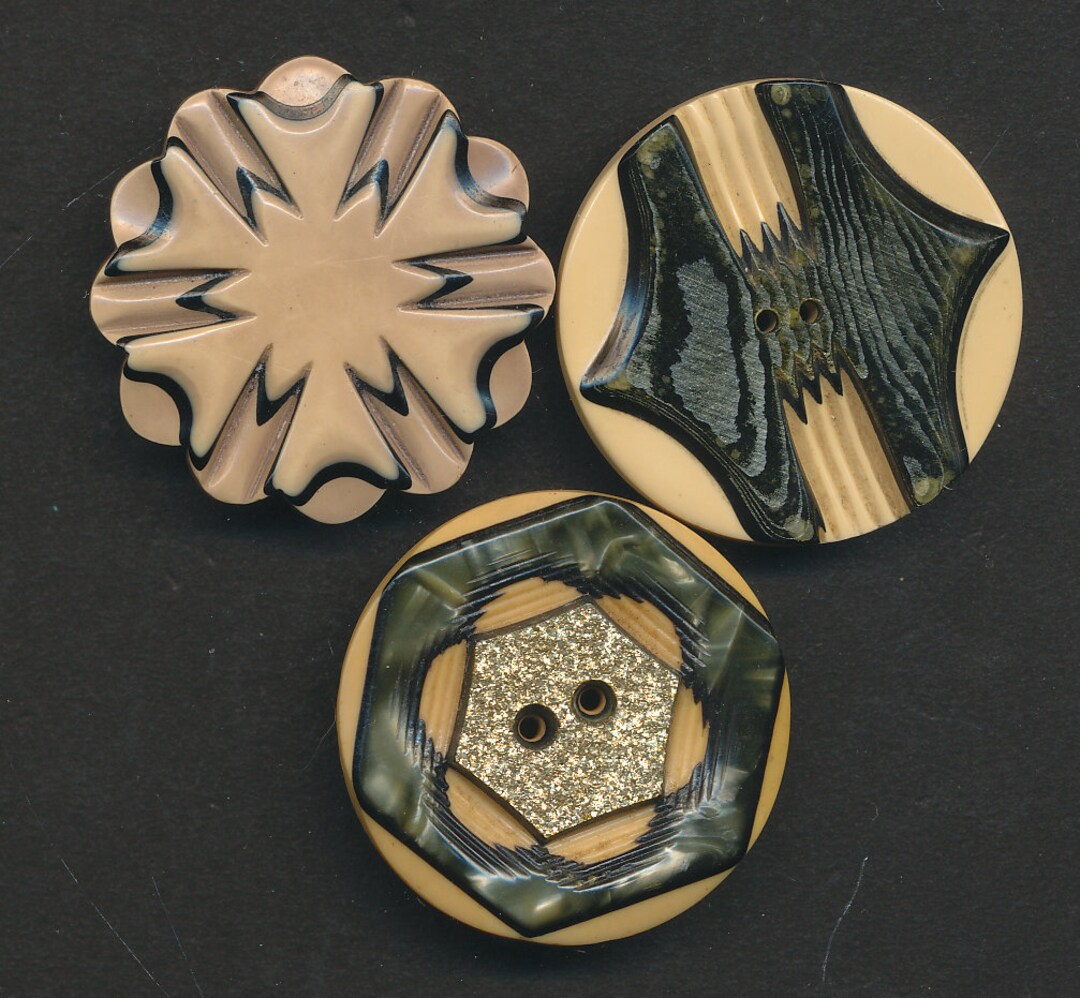 Antique Buttons Lot 2 Carved and Pressed Celluloid Wafers Ca. 1930's ...