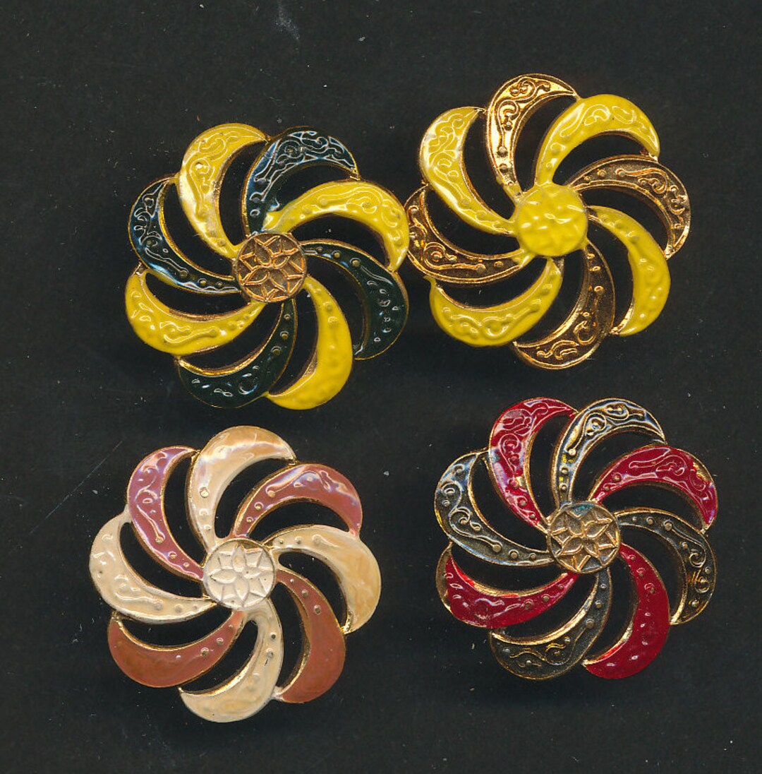 Antique Painted Metal Buttons lot4 Made to Look Like Enamels Lot of 4 ...