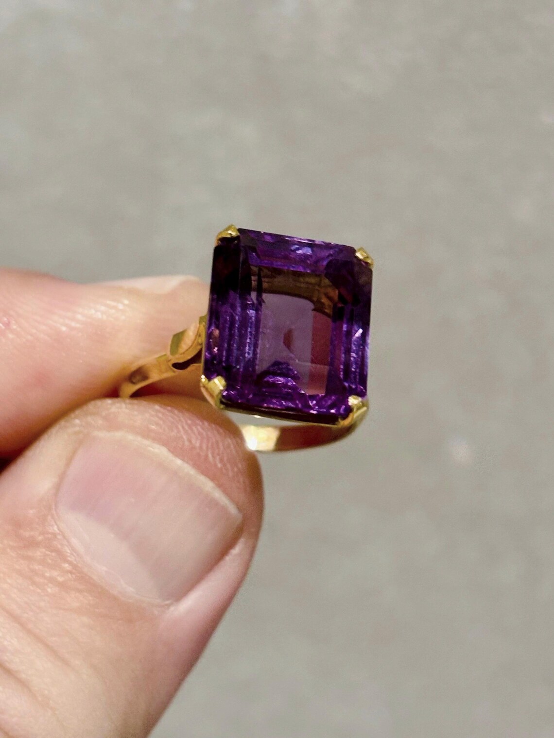 AMETHYST SOLITAIRE RING 22K Gold, 12 Carat Stone - Etsy