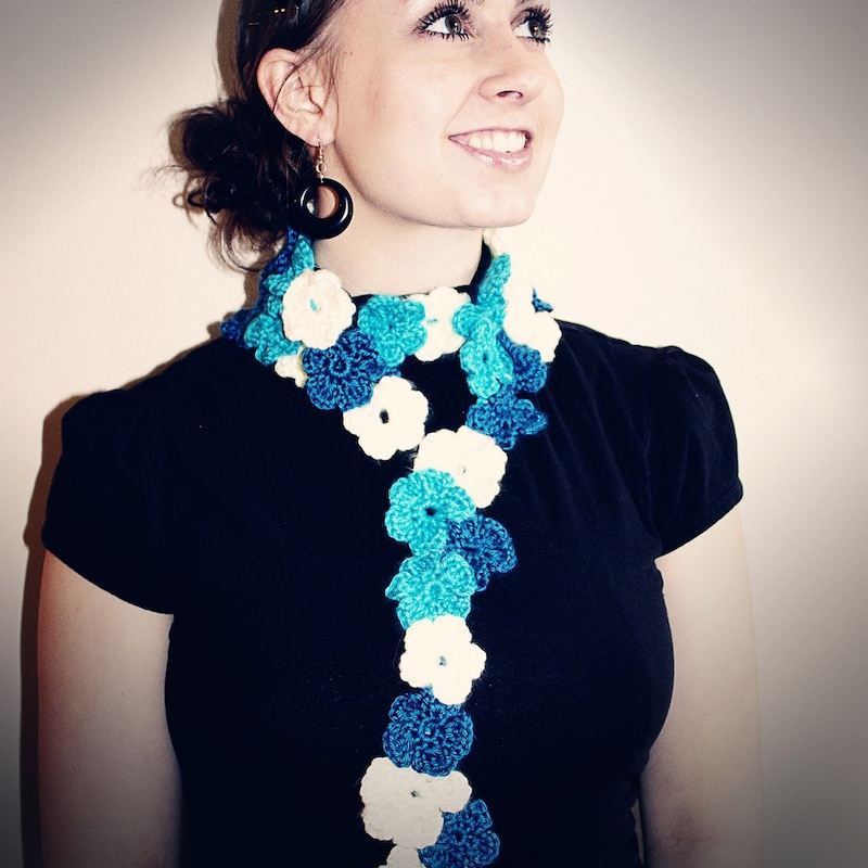 Crochet Flower Scarf Pattern - Etsy