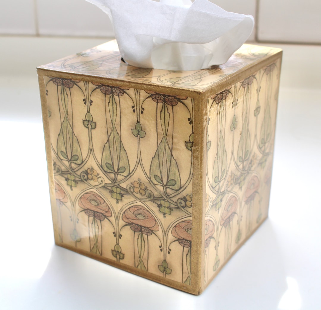 Art Nouveau Roses Tissue Box Cover - Etsy