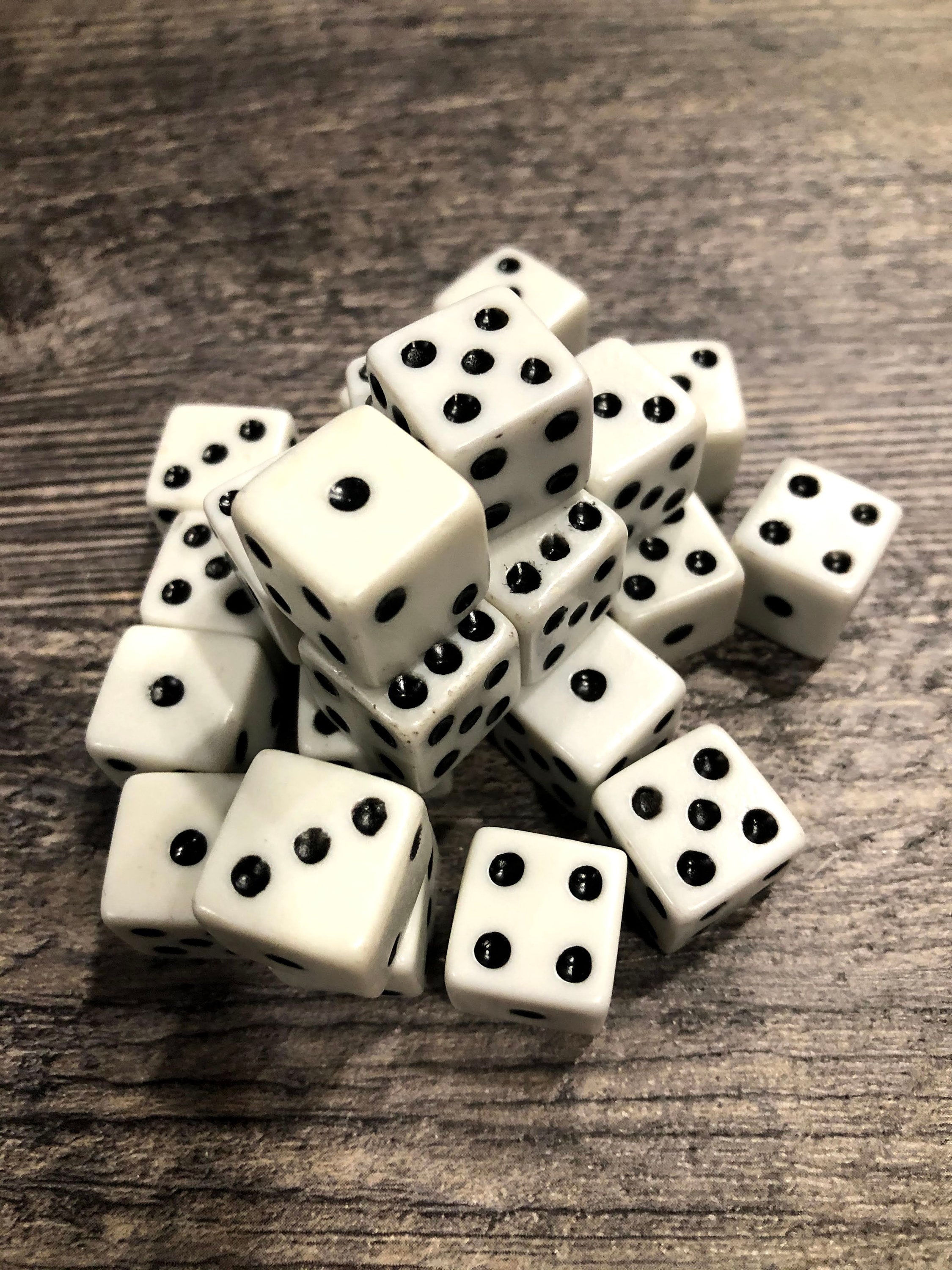 Toys & Games Brand New BULK Lot of 15 Classic Game Dice Red and White ...